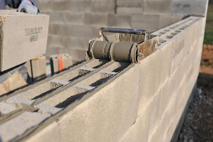 Tout sur la Maison Parpaing Collé et Isolé: Avantages et Inconvénients